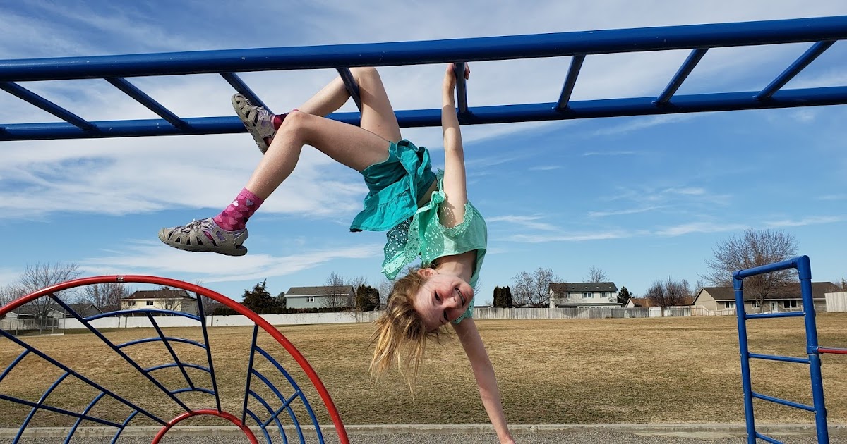 The Wakeman Family: The monkey bar routines