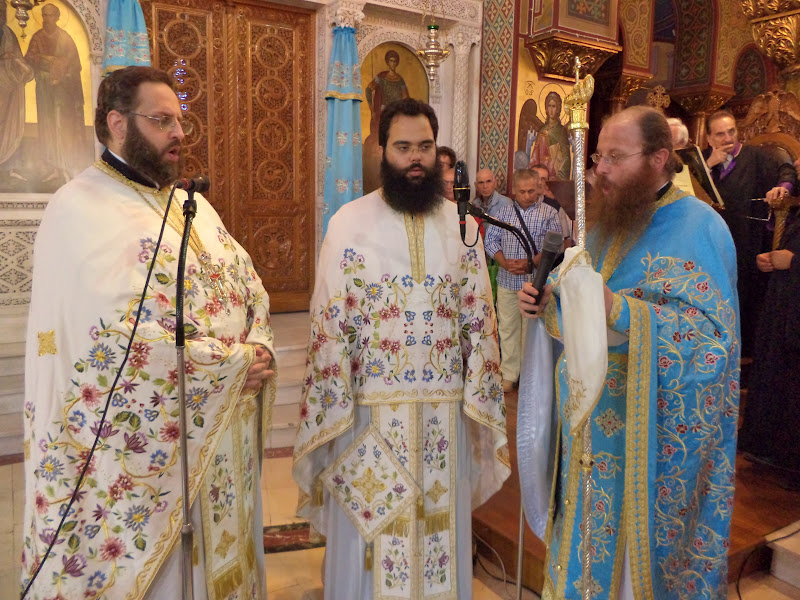 Αγία Τριάδα Πειραιώς: Κυριακη της Πεντηκοστης