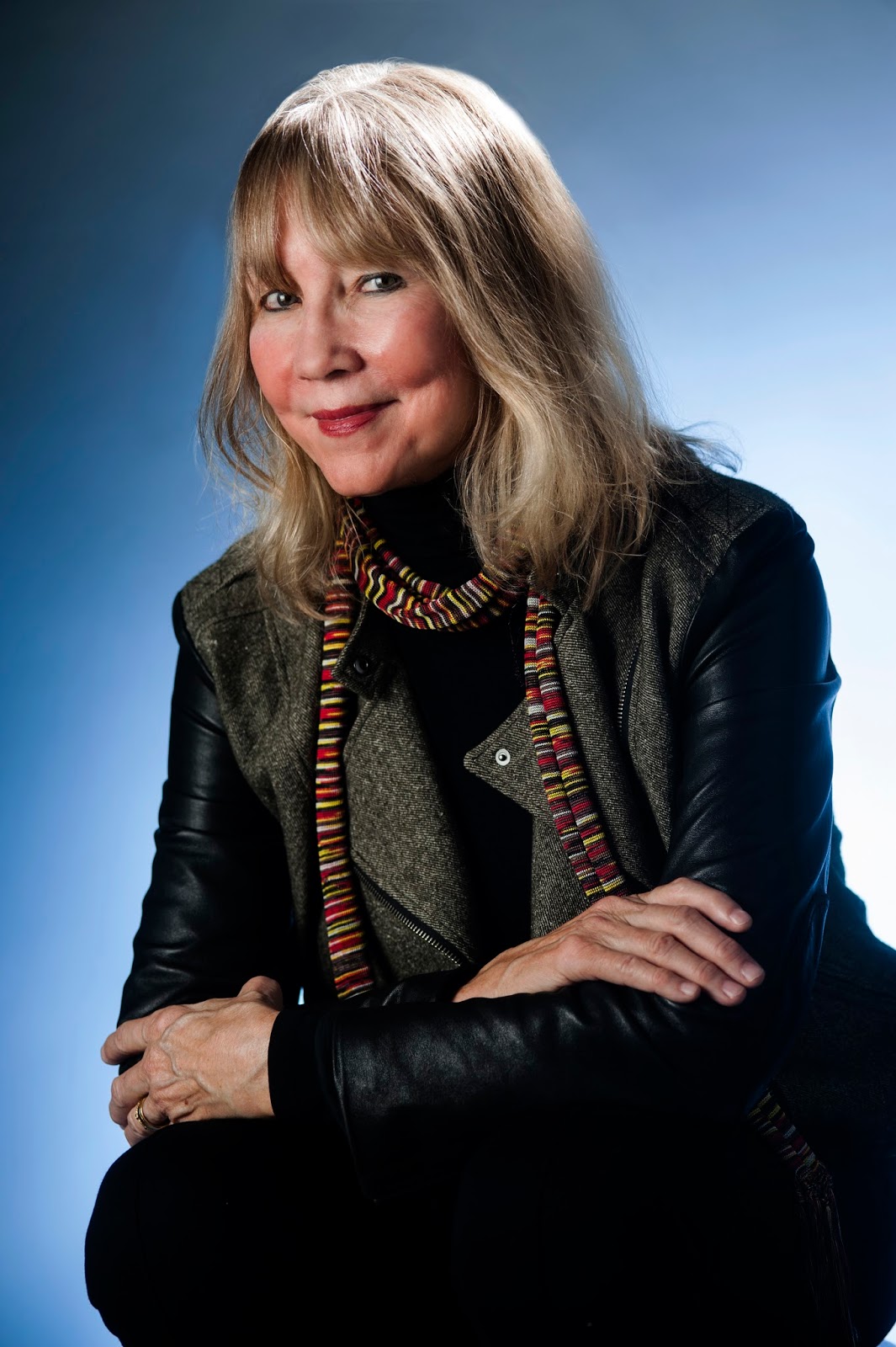 CAROLINELEAVITTVILLE: Lee Hope talks about her gripping novel ...