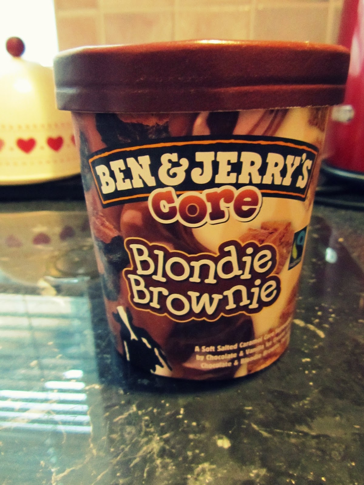 Review Crazy: Ben & Jerry's Core Blondie Brownie
