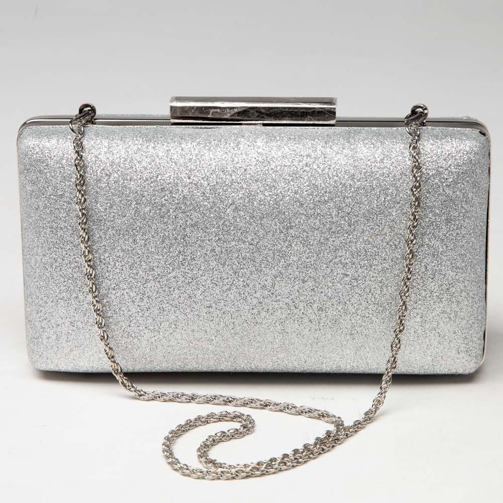 “Simplicity is the keynote of all true elegance.” : Fancy Clutches