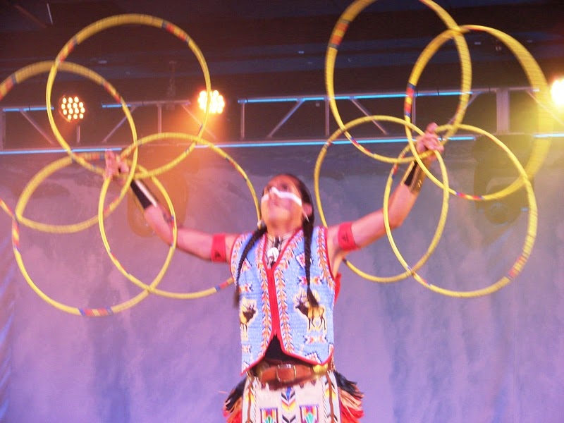 Sandra Scott's Travel Columns: Smokin' Joe's Native Center in Niagara ...