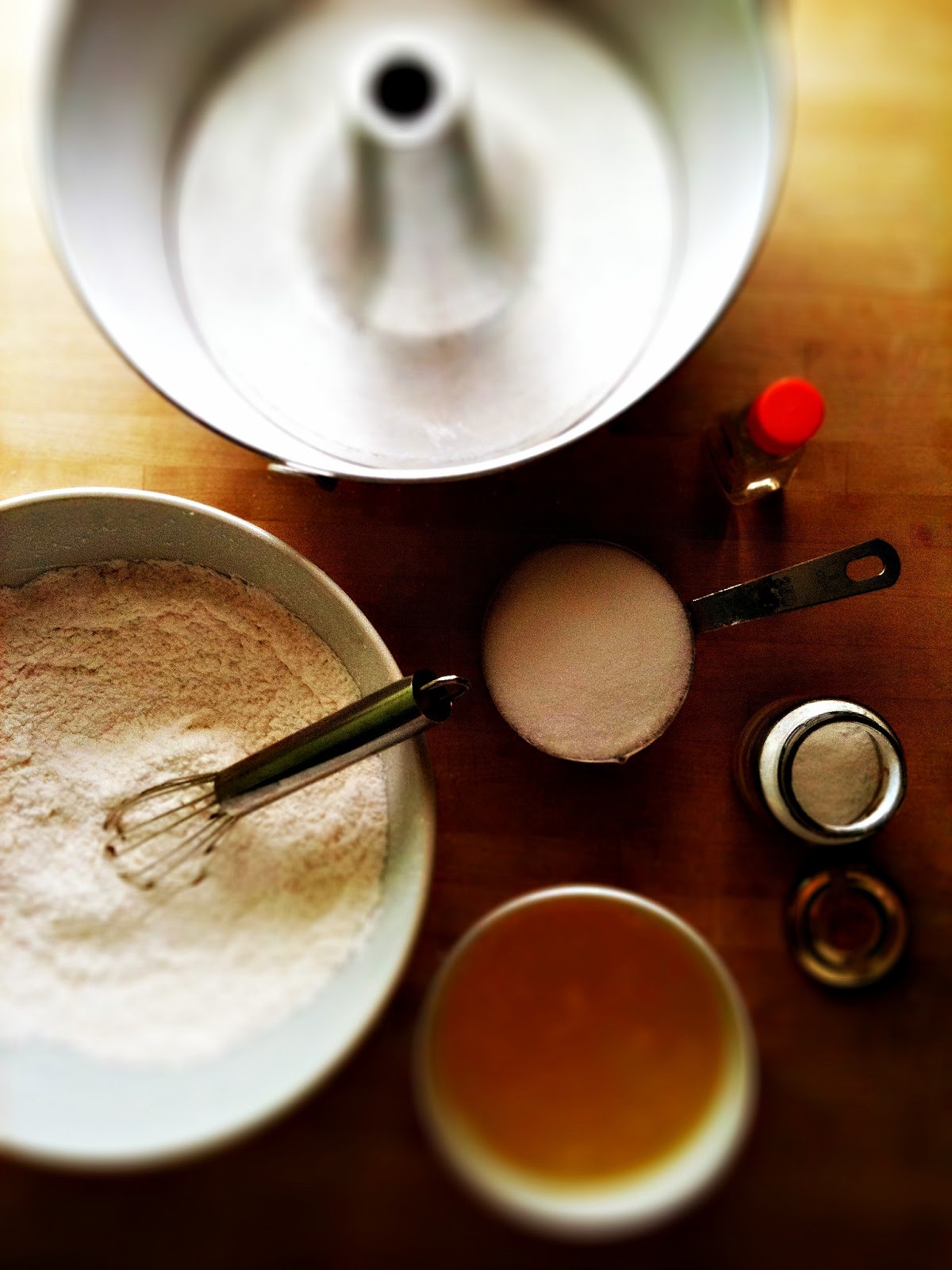 sweetsugarbean: Ready: Raspberry & Cream Filled Angel Food Cake