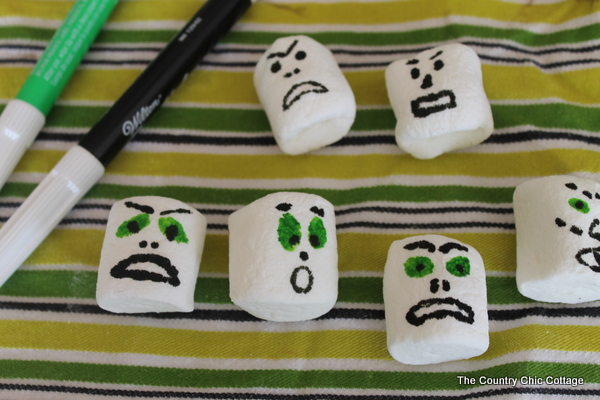 Ricette Halloween: Marshmallow Mostruosi, Vampiri, Dentiere di mela ...