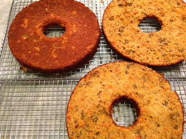 A Cake Bakes in Brooklyn: Colonial Carrot Pecan Cake