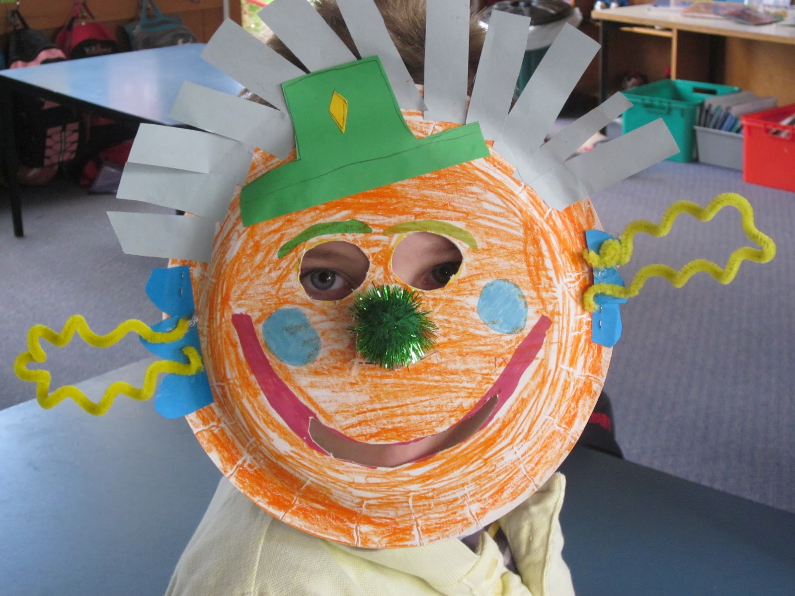 Room 9 you shine all the time: Clown masks