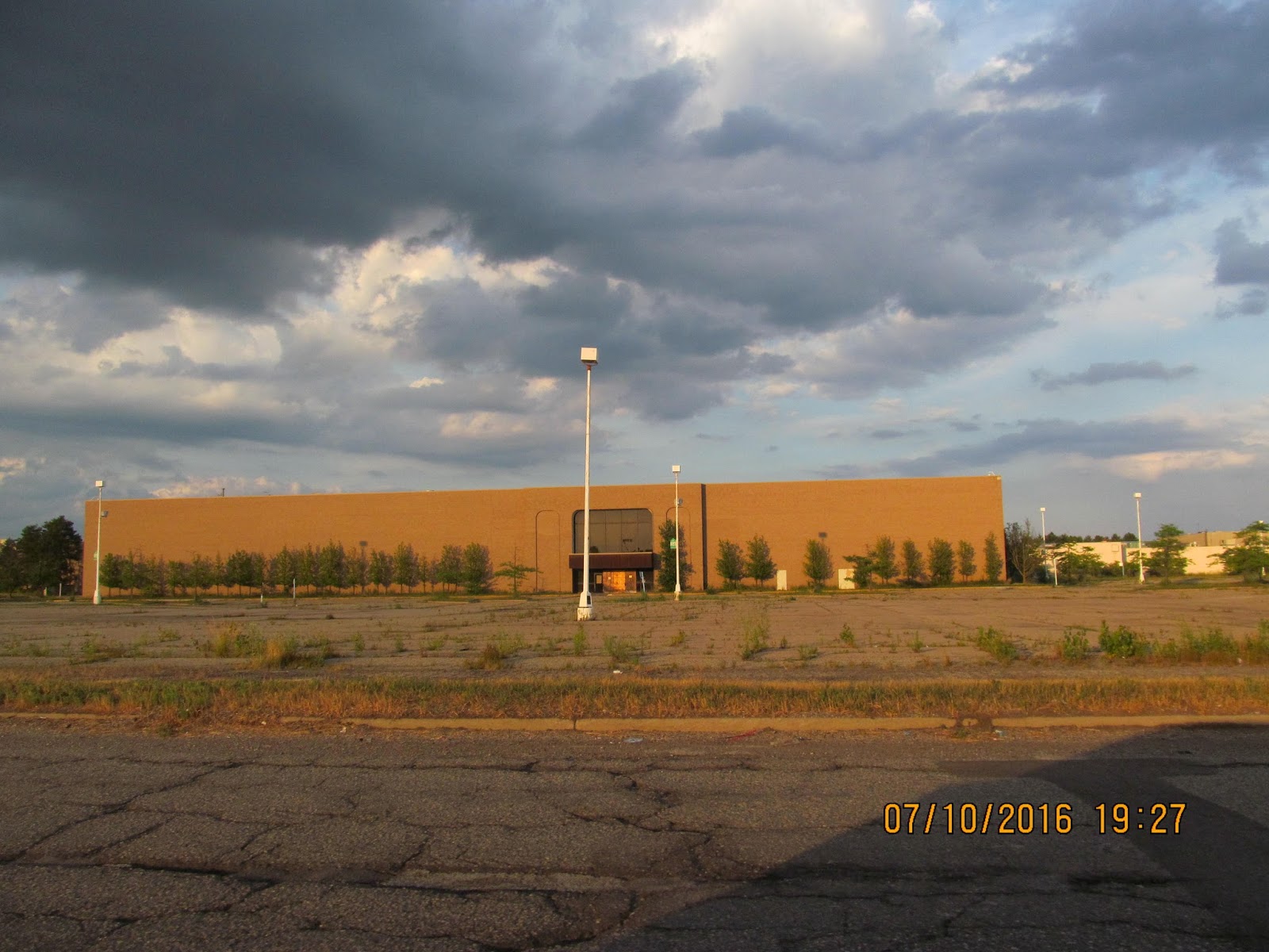 Trip to the Mall: Summit Place Mall- [Waterford Township (Pontiac ...