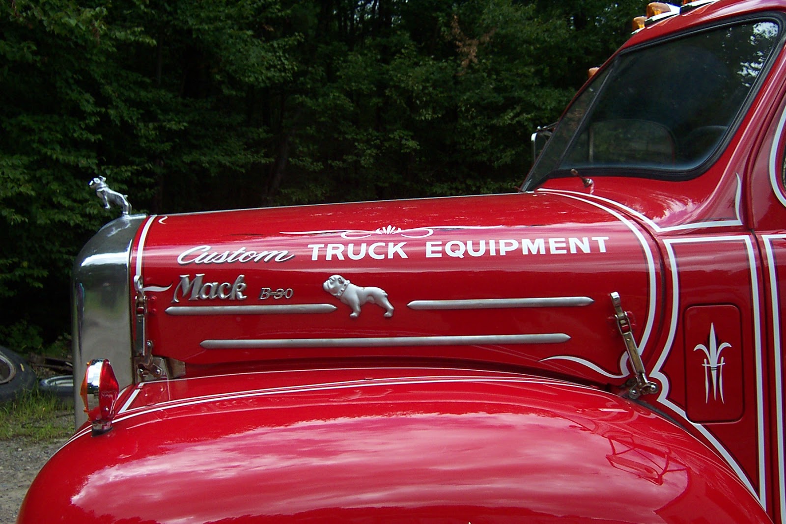 Dennis Day Designs - Lettering, Pinstriping; Murals: Hand Lettering