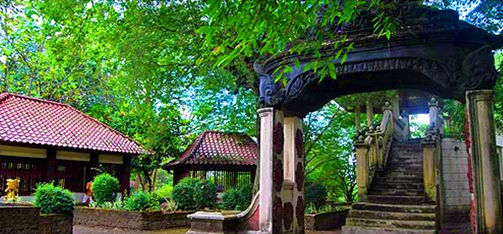 Bukit Siguntang, Hingga Kini Tetap Keramat ~ Lemabang 35