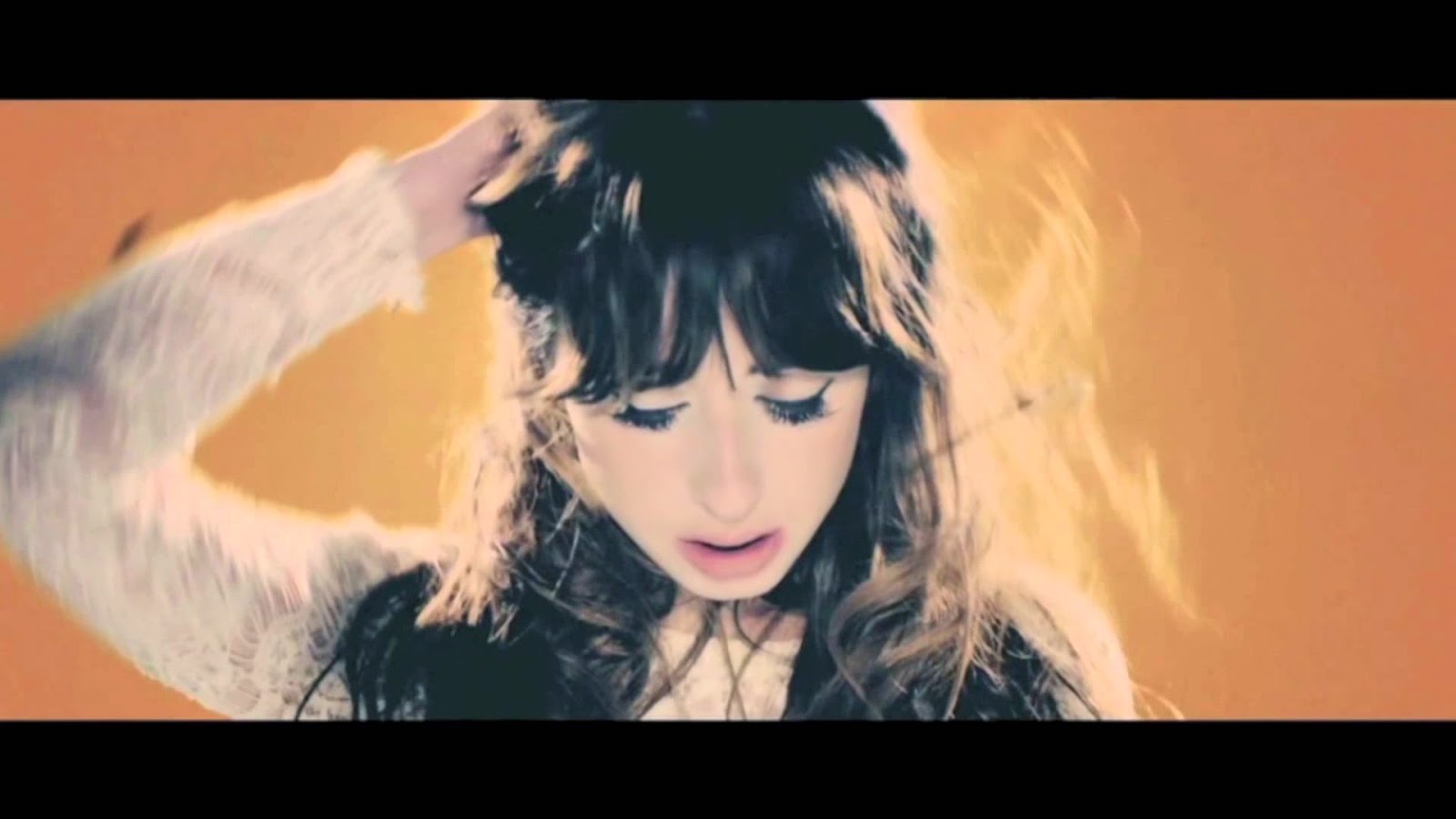 SceneSisters: Foxes - Glorious [Album Review]