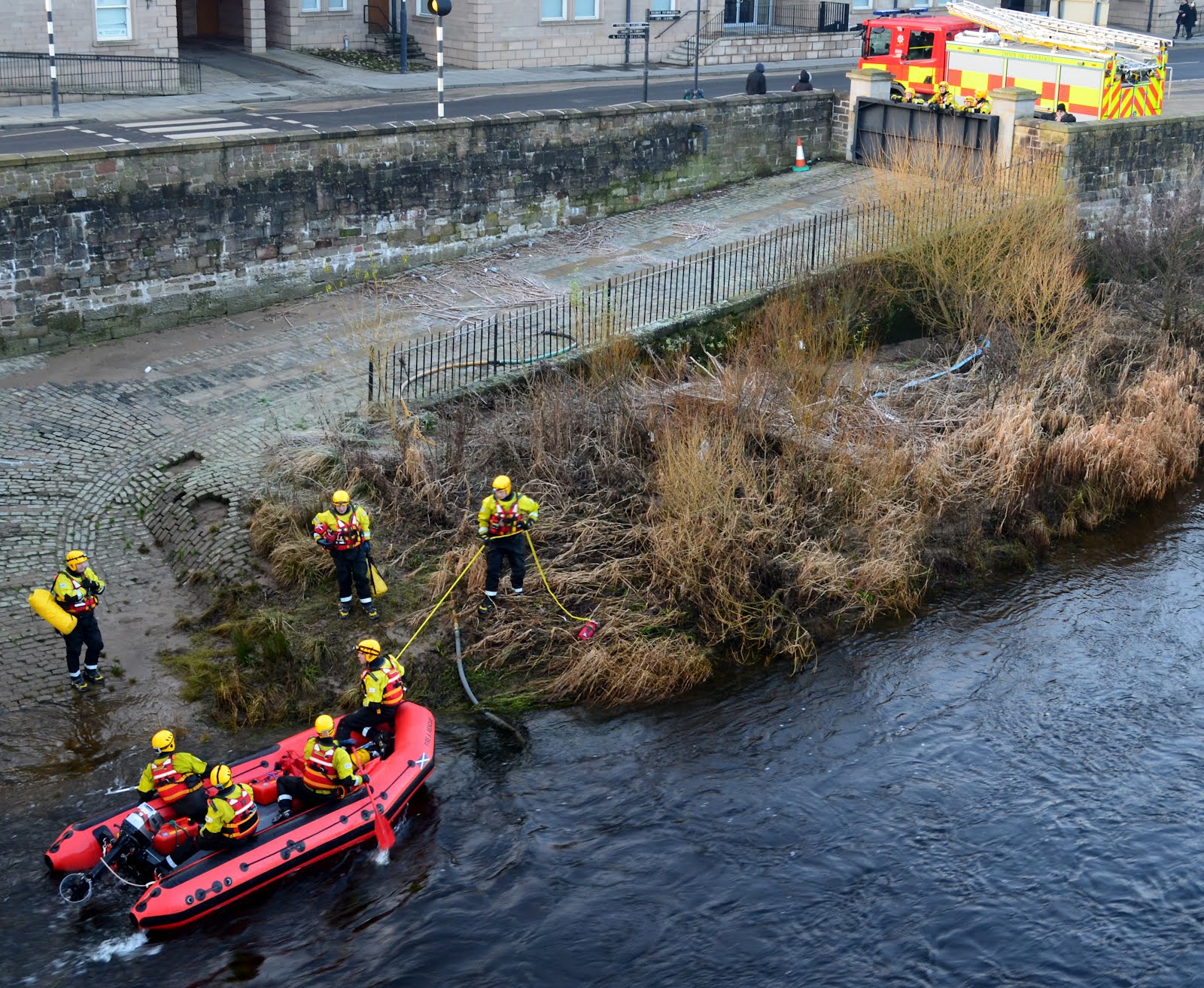 Tour Scotland: Tour Scotland Photographs Tayside Fire And Rescue River ...