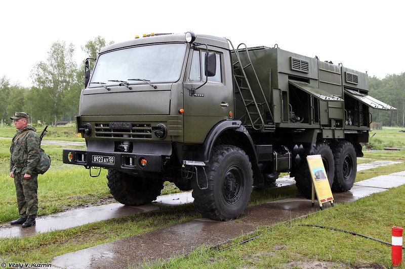 عمروعروق: TDA-3 smoke vehicle at static display