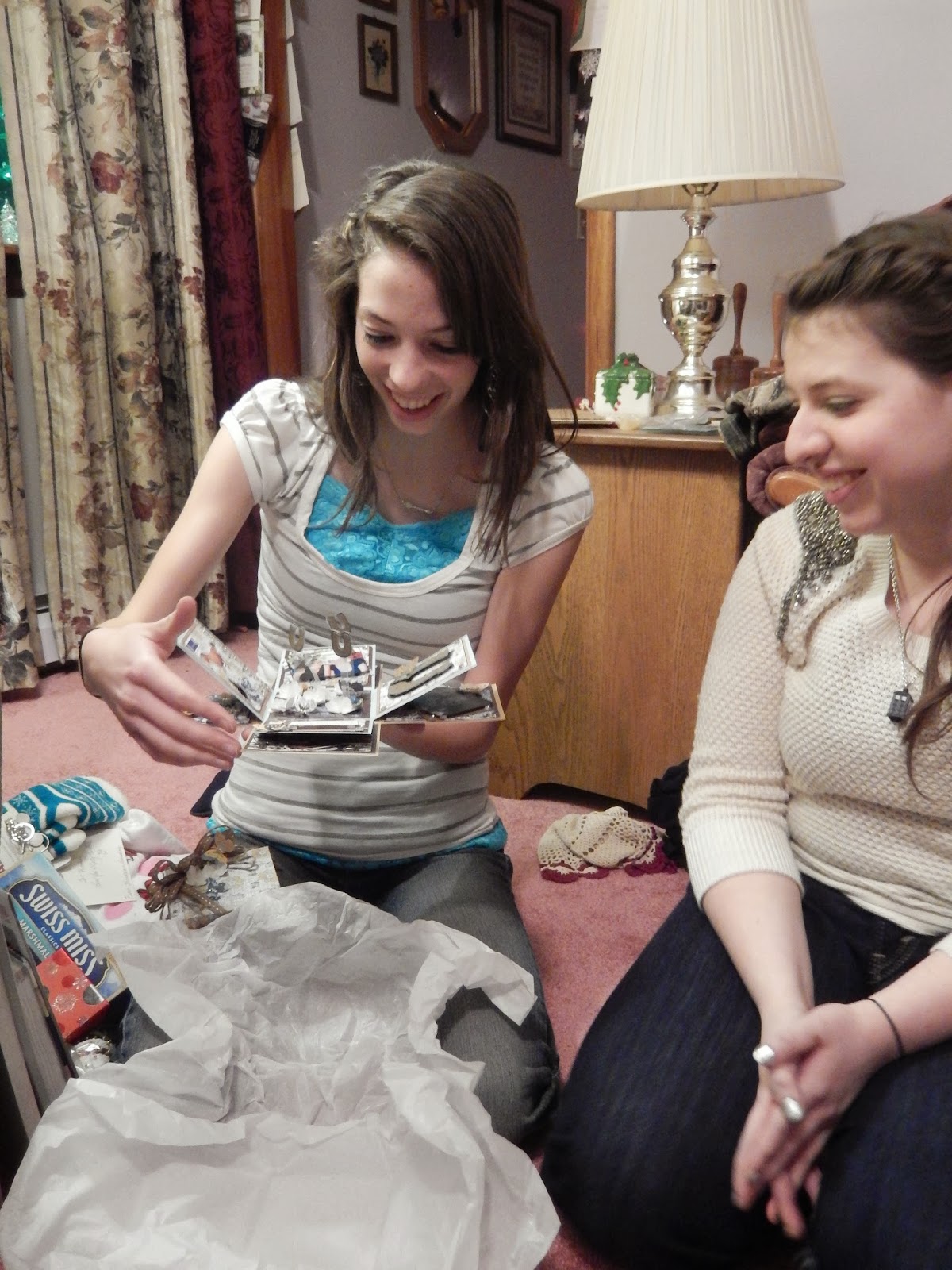 Eastunders Creations: Exploding Boxes for Cousins