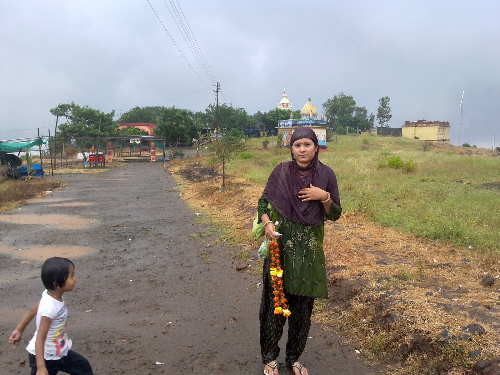 My Picnic Trip around Pune: My picnic trip around Pune - Jejuri Juna ...