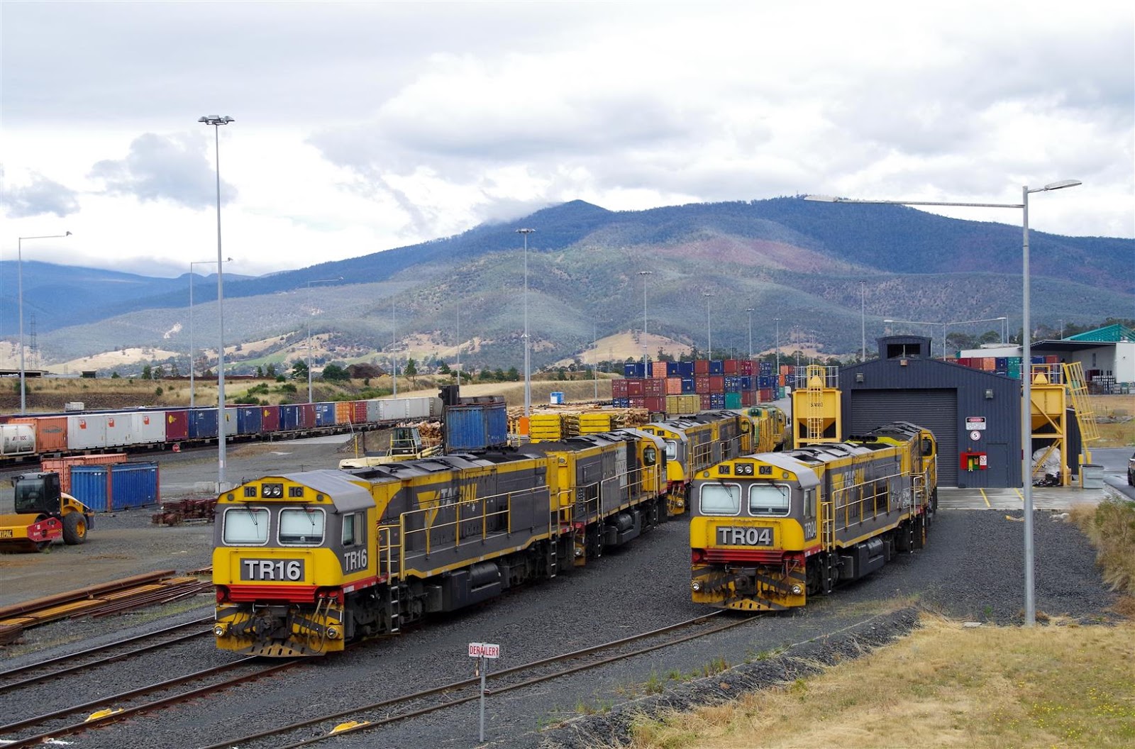 Rollingstock News: Tassie Trains - Tasrail Locos