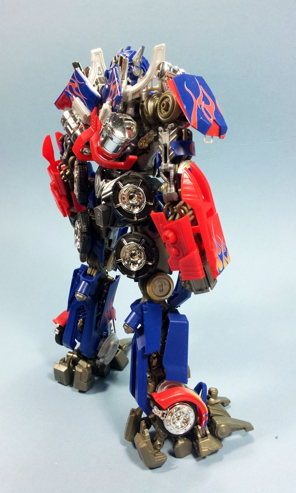 Dual Model Kit Optimus Prime - First Look ~ TOYMAKER