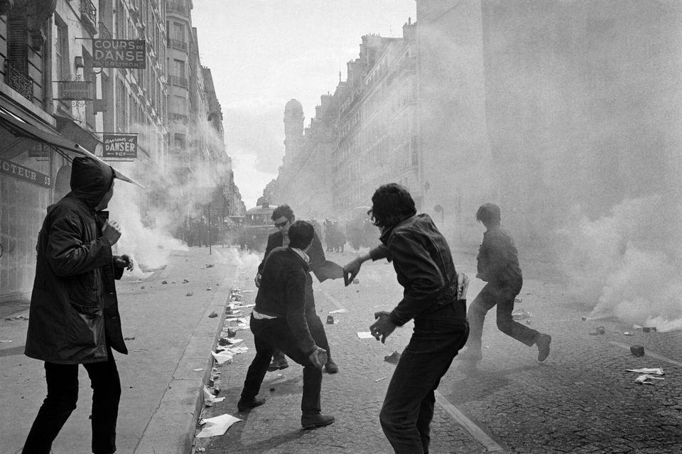 Momentos del Pasado: Fotografías de las revueltas de Mayo del 68