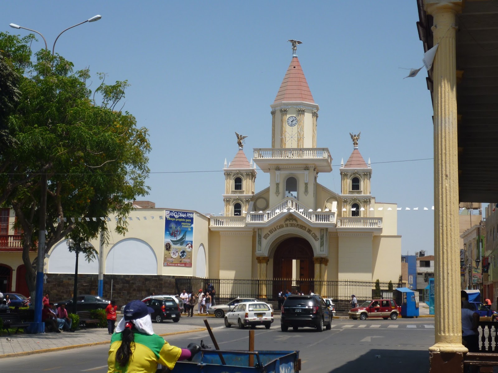 Cerca a Lima... quizá mas lejos.: Huaura - Huacho-Virgen del Carmen