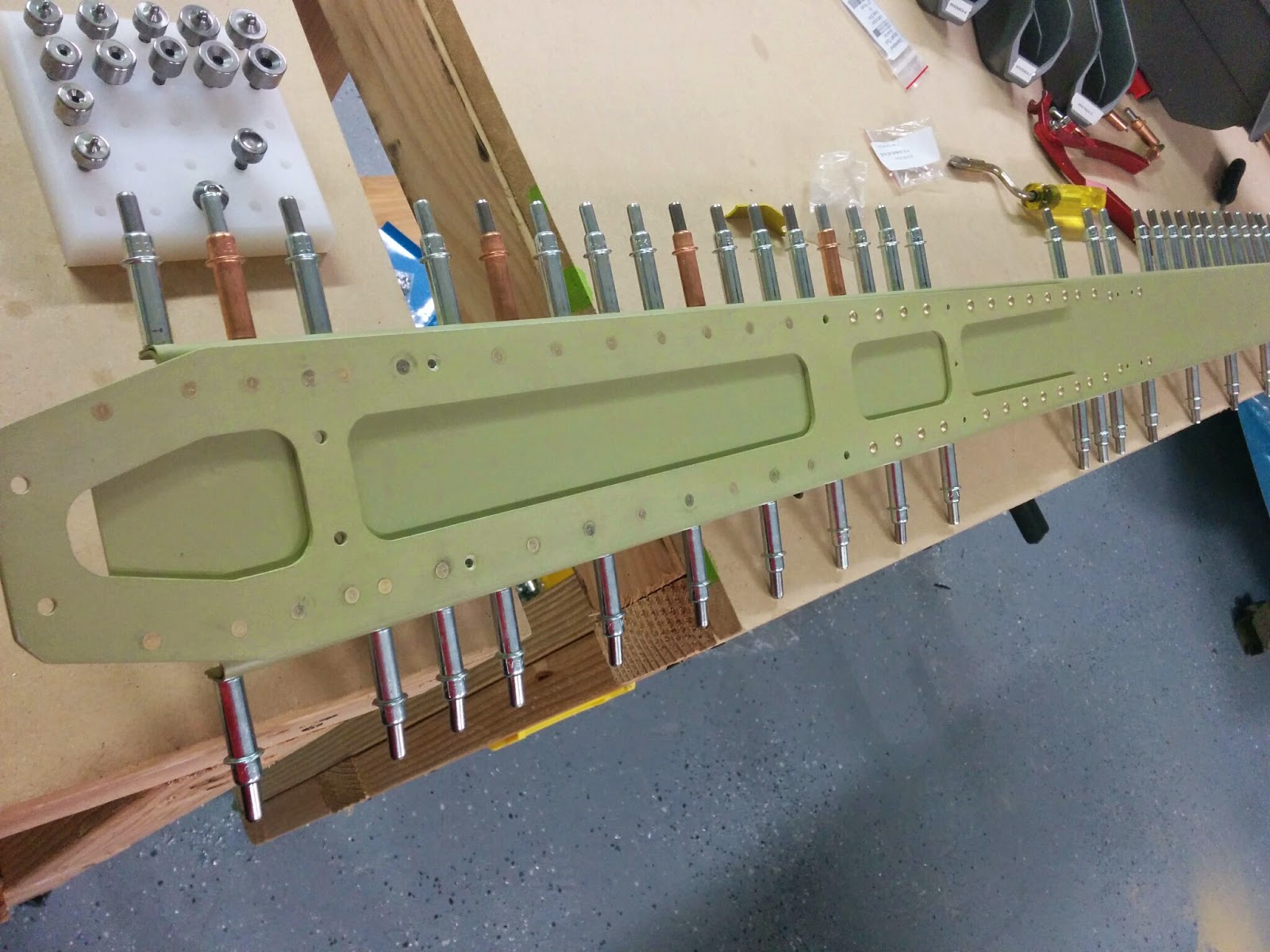 Damazio family's RV-10 project: Vertical stabilizer skeleton riveting