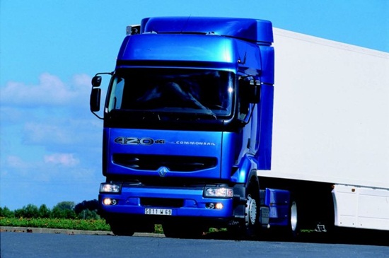 İNTERNETDEKİ KAMYONCU DURAĞI: RENAULT TIR-KAMYON RESİMLERİ
