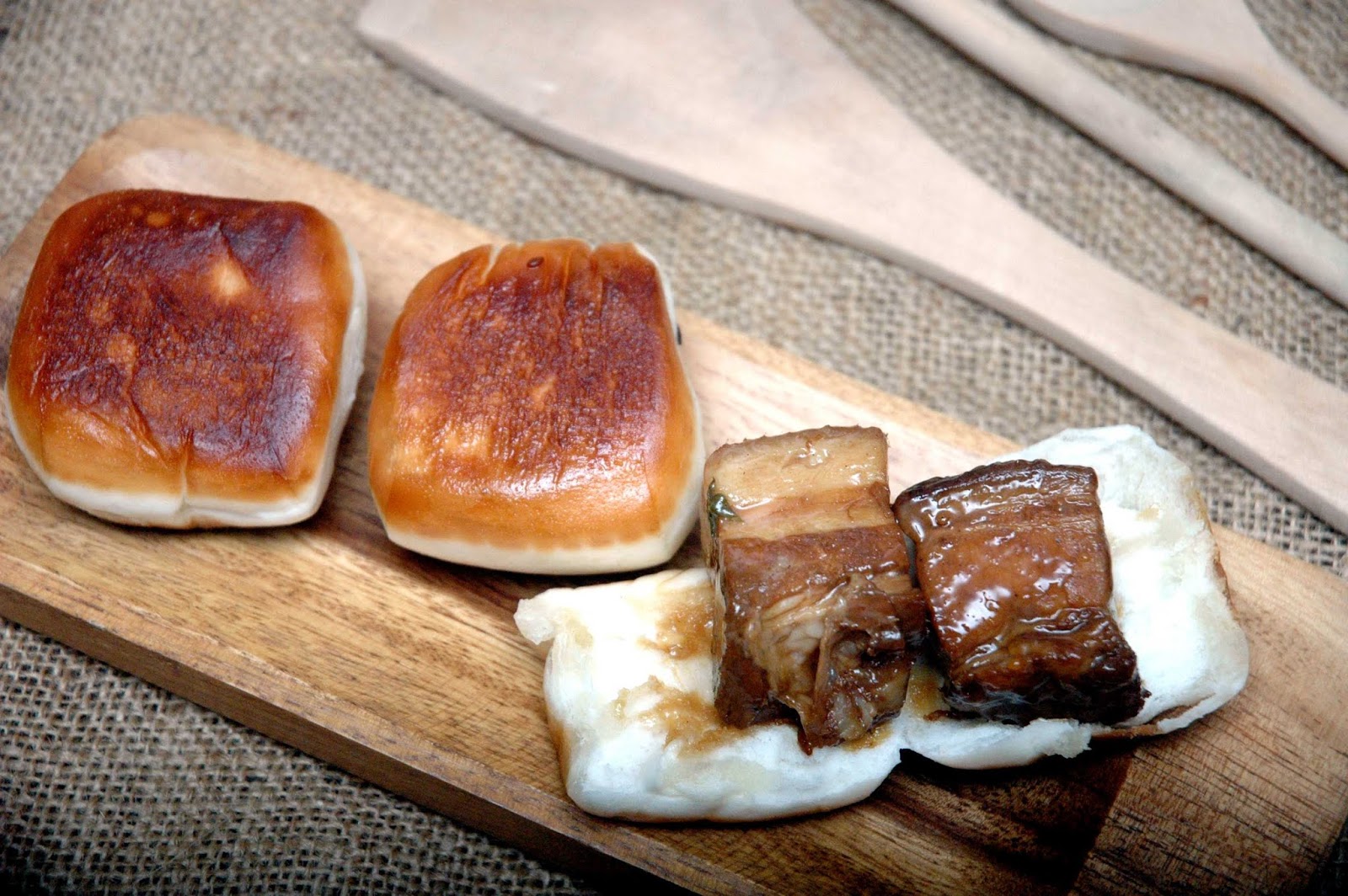 DUDE FOR FOOD: Steamed or Fried? Mantho, Betso-Betso, Cheng Pao and ...