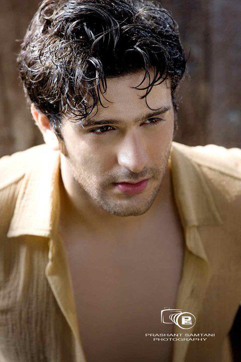 Dare to bare : Hot Indian TV Actors : Karan Suchak