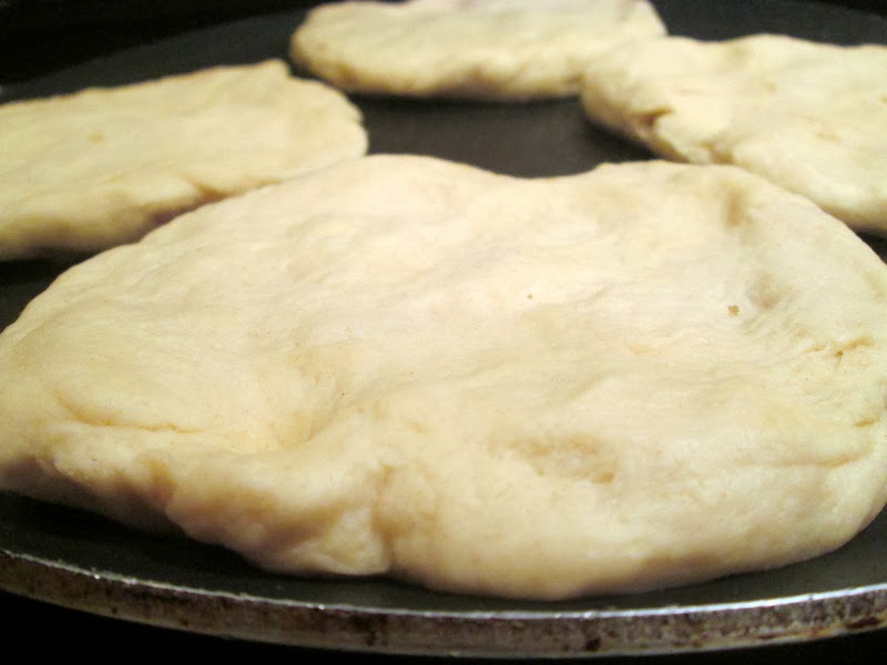 smilingrid: Batman bread? (A.K.A easy peasy gotham-protecting Naan!)