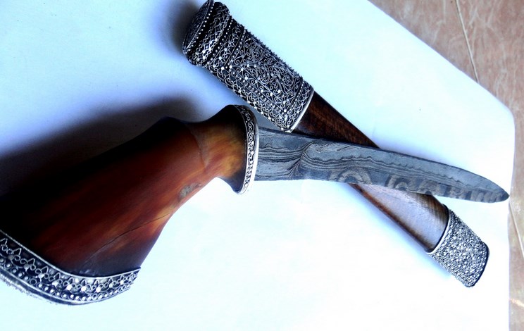 Sejarah Senjata Tradisional Badik dan Jenisnya - Bugis Makassar - Dunia ...