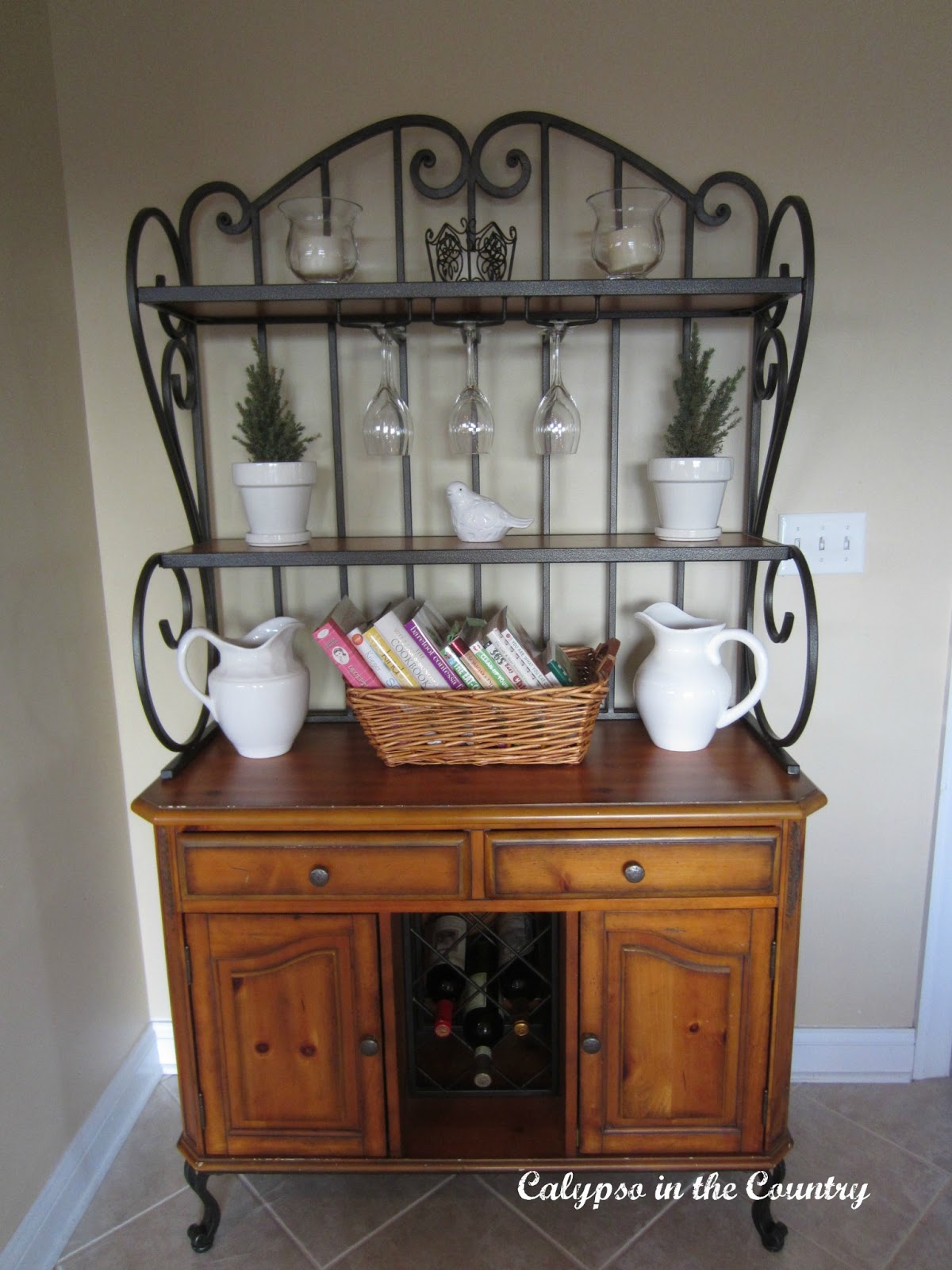 Baker's Rack - Simple Winter Decorating - Calypso in the Country