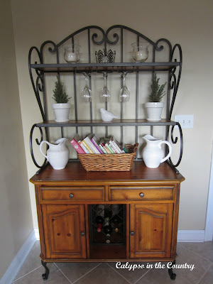 Baker's Rack - Simple Winter Decorating - Calypso in the Country