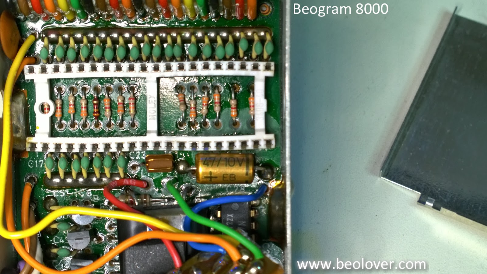 pcb assembly - assembling PCB, Cx is shown within IC outline - does ...