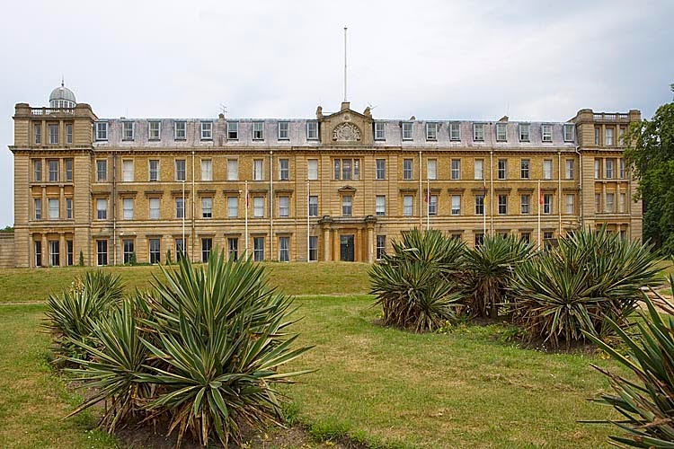 FLAME HISTORY: ΒΑΣΙΛΙΚΗ ΣΤΡΑΤΙΩΤΙΚΗ ΑΚΑΔΗΜΙΑ ΣΑΝΤΧΟΡΣΤ