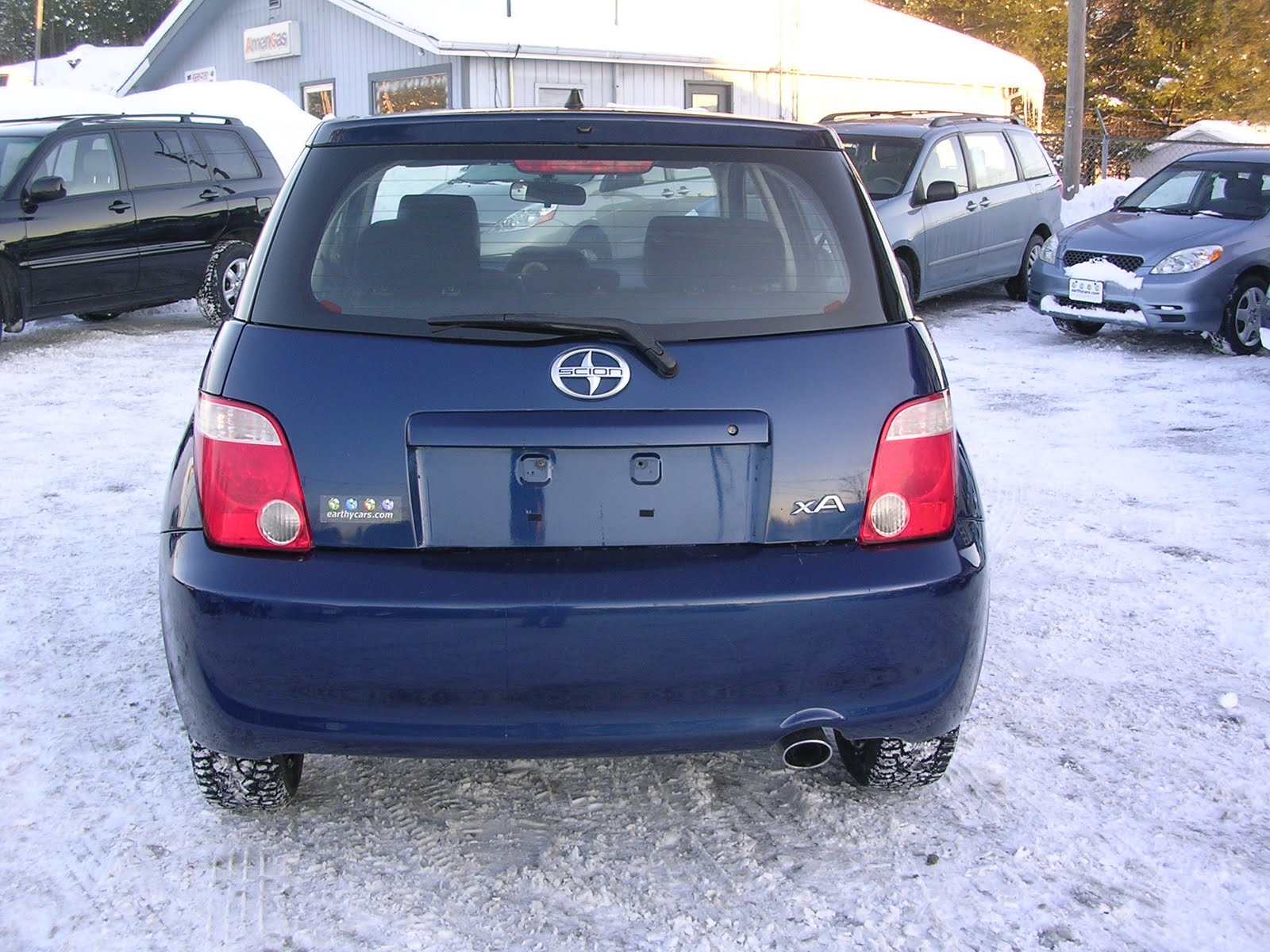Earthy Cars Blog: EARTHY CAR OF THE WEEK: 2006 Scion xA - Blue