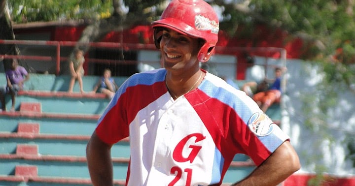 Conoce a Guillermo Avilés, que renuncia a contratos por 'el mucho frío ...