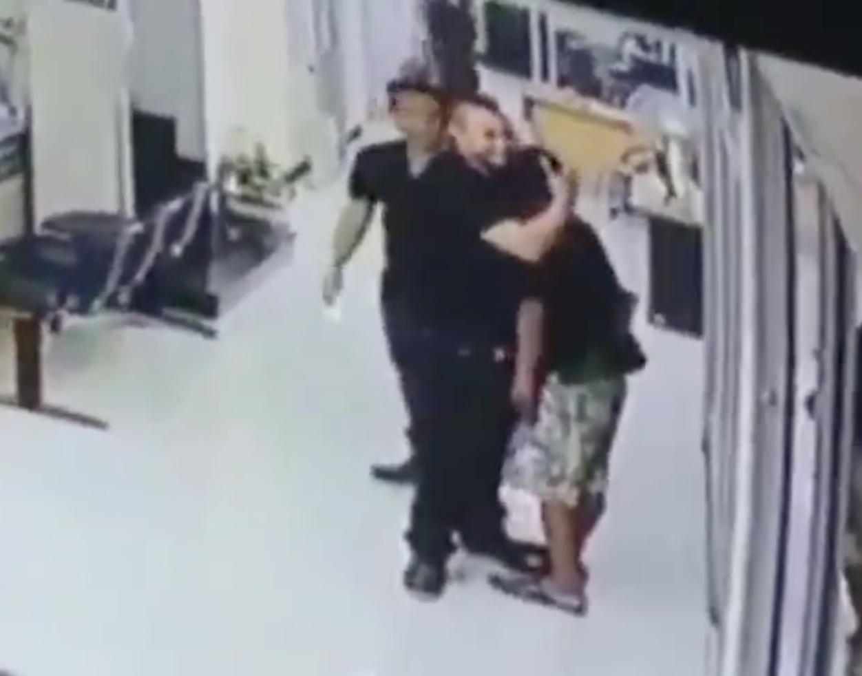 Body Language & Emotional Intelligence: Body Language Analysis No. 3982 ...