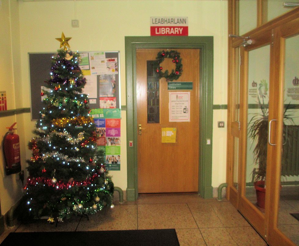 Somewhere in Ireland: donegal town library