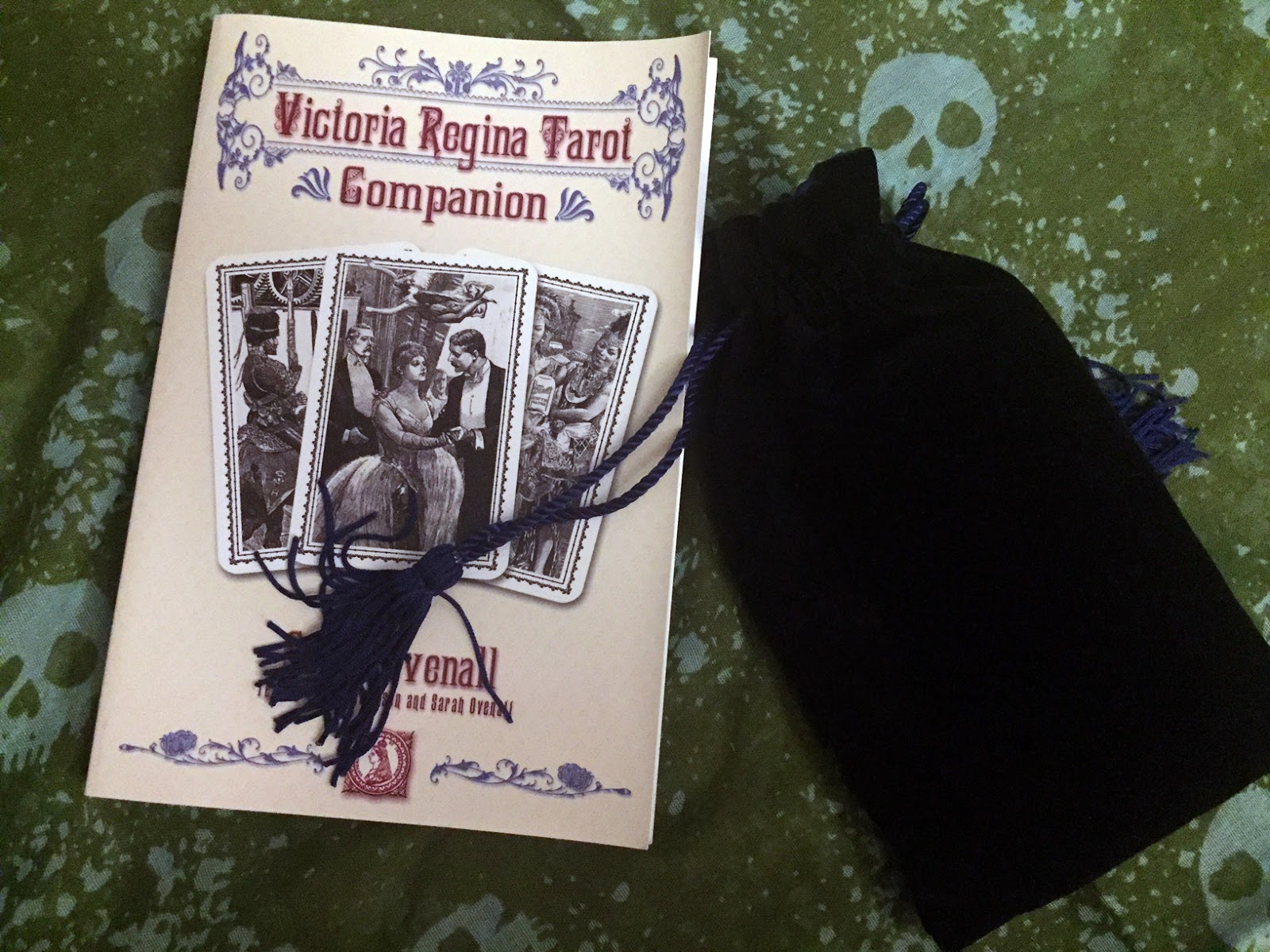 Wandering Endearments: Tarot Review - Victoria Regina Tarot