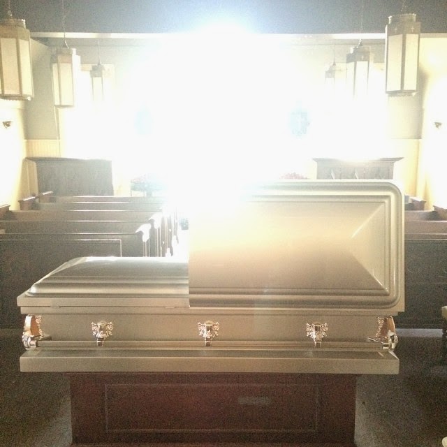 El lector memorioso: "El ataúd" de Juan de la Cabada