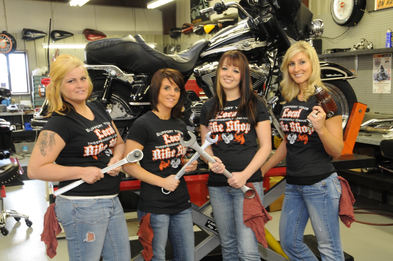 Burning Gas and Going Fast!: Roeder Racing Photo Shoot....