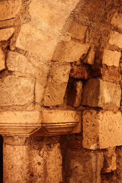 Atlas roman: Orléans - Crypte Saint-Avit (45)