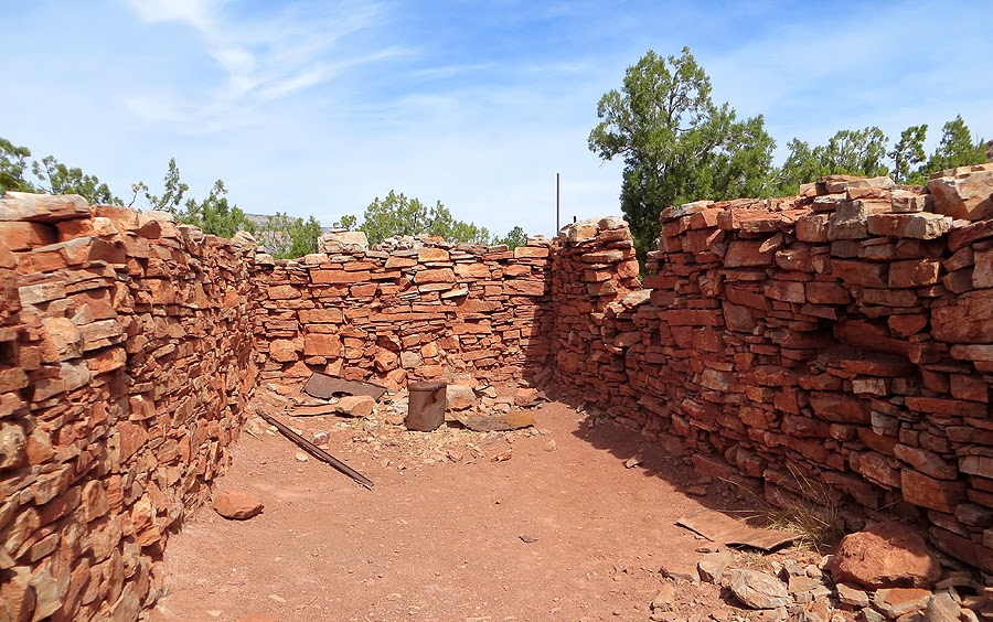 Hiking in the White Mountains: Grand Canyon: Horseshoe Mesa