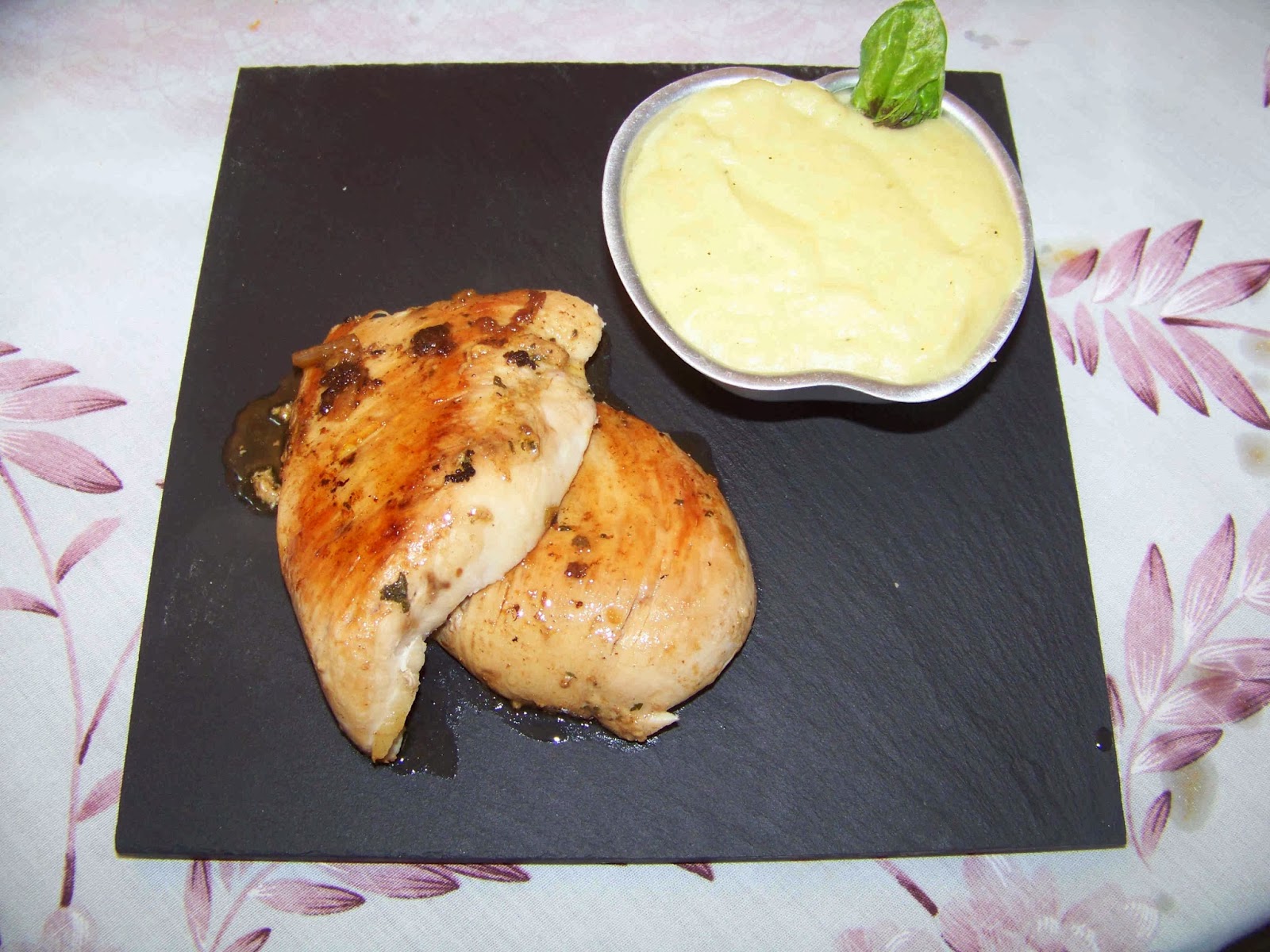 Culinaria y otras cosas: Pollo trufado con puré