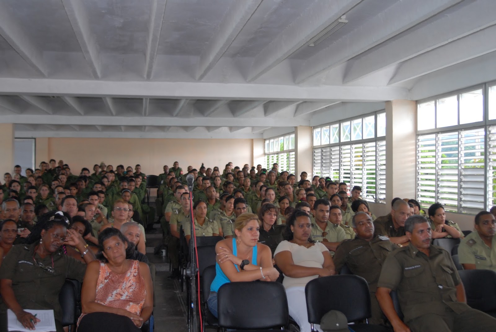 Guayacán de Cuba: Ex Agente Emilio de la Seguridad Cubana sostiene ...