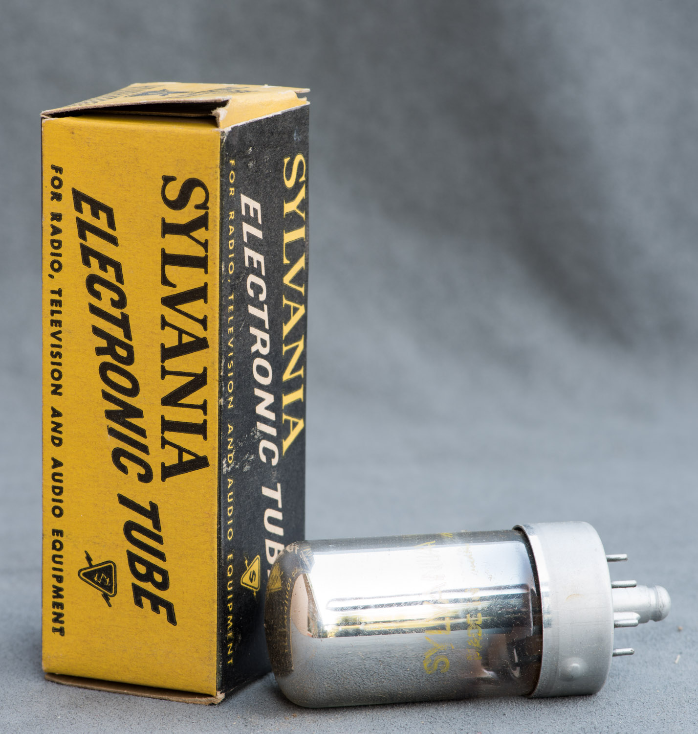 VinylSavor: Tube of the Month : The 7A4