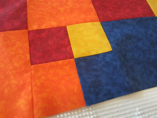Crafty Sewing & Quilting: Hodgepodge Patchwork Tuesday --- Free Rainbow Quilt Pattern