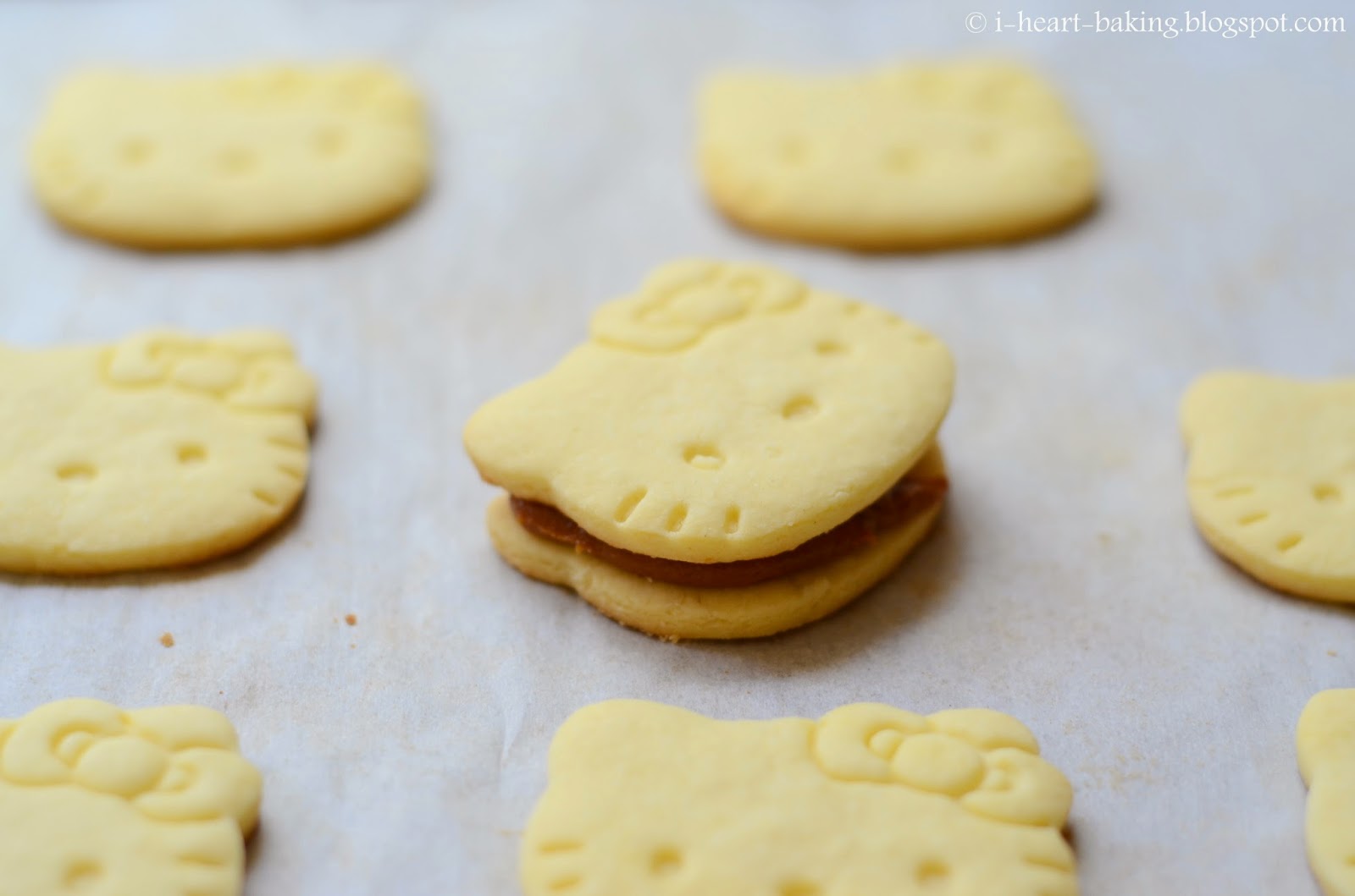 i heart baking!: hello kitty alfajores - dulce de leche sandwich cookies