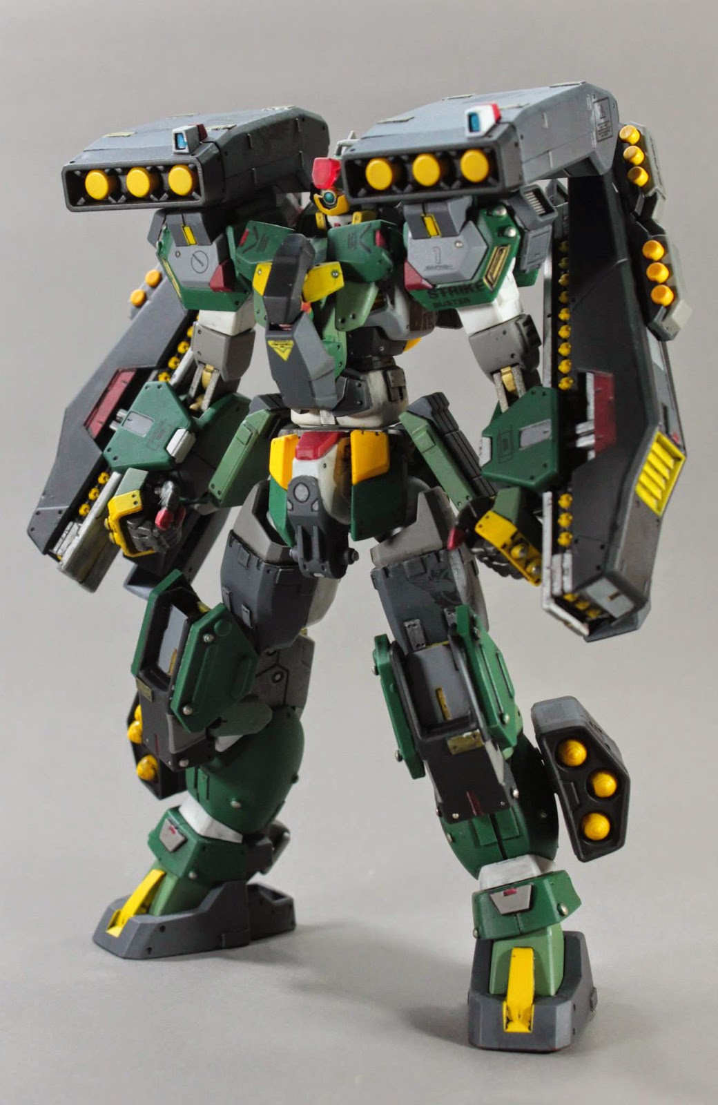 Custom Build: 1/144 GNG-0001-Strike Buster + GN Striker "Strike Buster ...