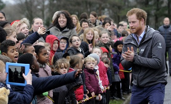 VJBrendan.com: Harry Greets Children from Weeton Primary School and ...