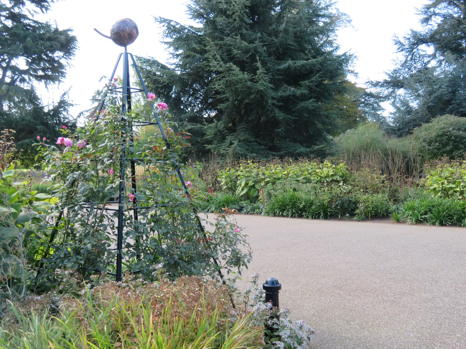 Let's Go! The Great Broad Walk at Kew Gardens