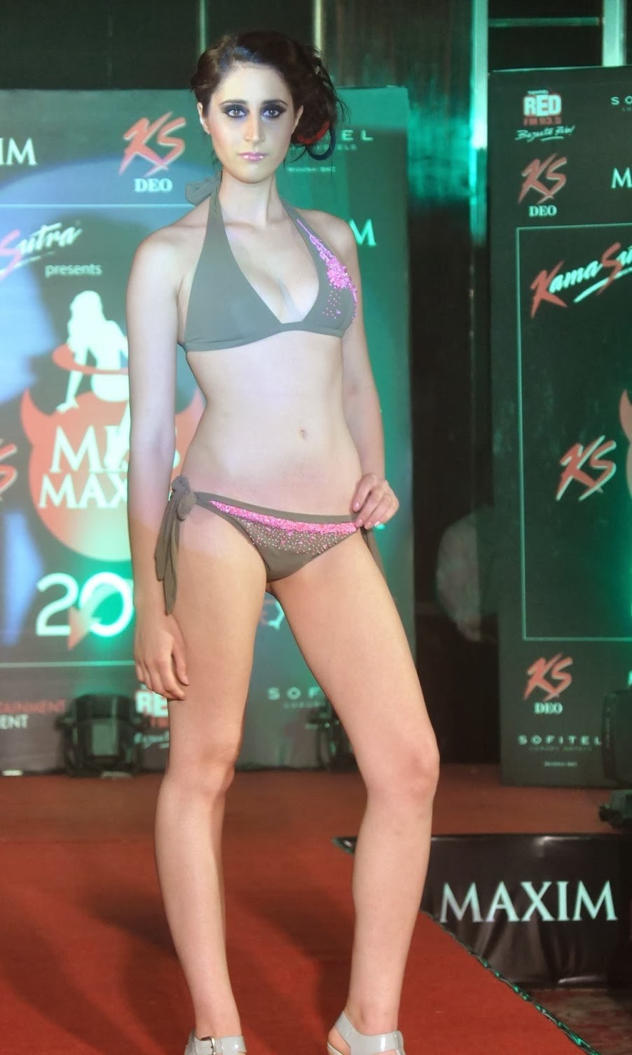 Miss Maxim Bikini Show Mumbai Super Hot Indian Models Bikini Photoshoot - Hot PHOTOSHOOT ...